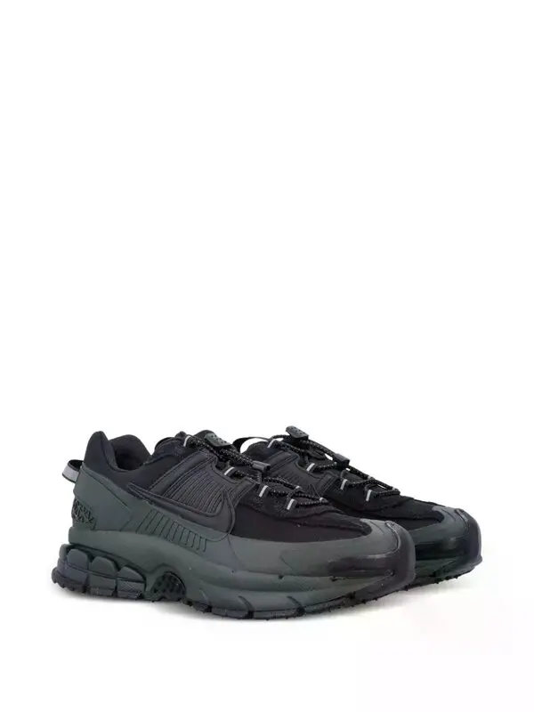 Nike Zoom Vomero Sneakers