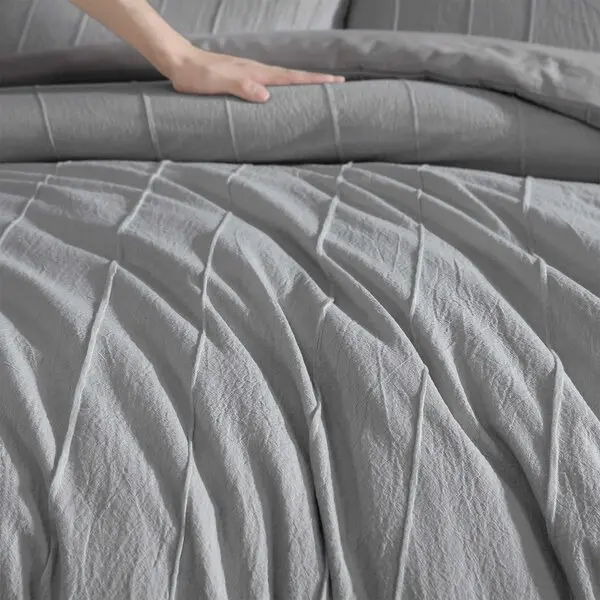 Vera Wang Woven Tucks Jacquard 3 Piece Comforter Set, King