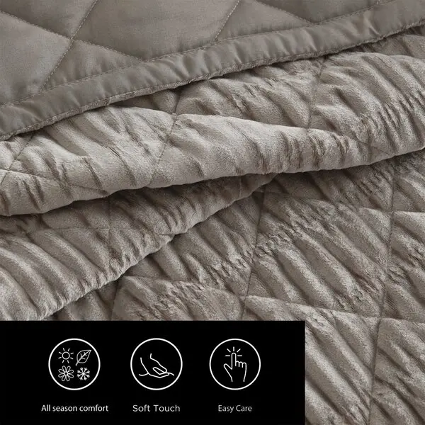 Vera Wang Solid Crushed Velvet 3 Piece Quilt Set, King