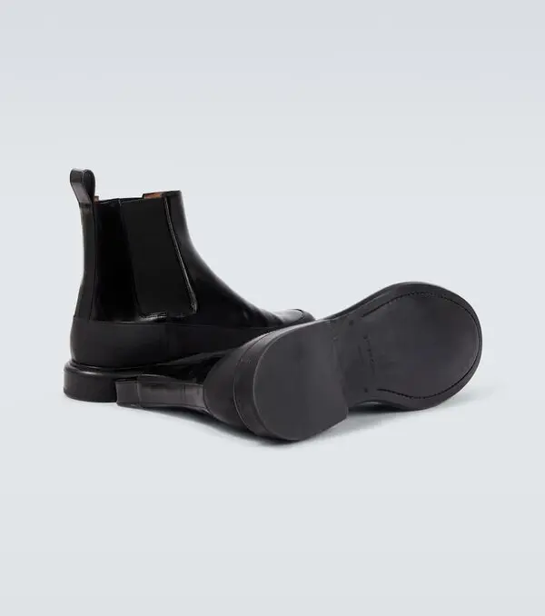 Givenchy Gent Leather Chelsea Boots