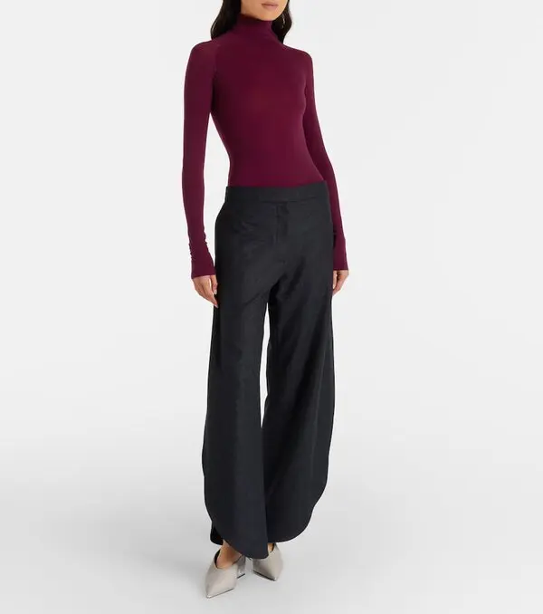 Alaïa Cube 75 Velvet Wedge Pumps
