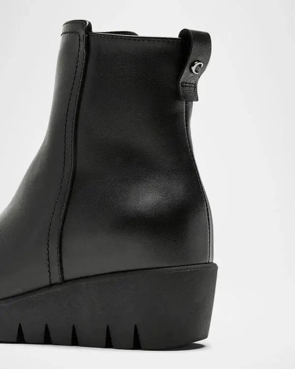 La Canadienne Teagan Leather Wedge Booties - Black
