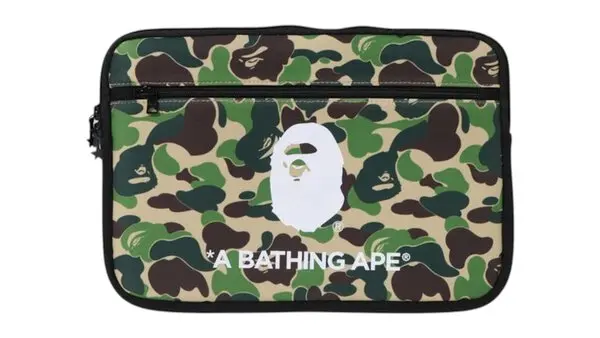 A BATHING APE Abc Camo 13 Inch Pc Case - Green