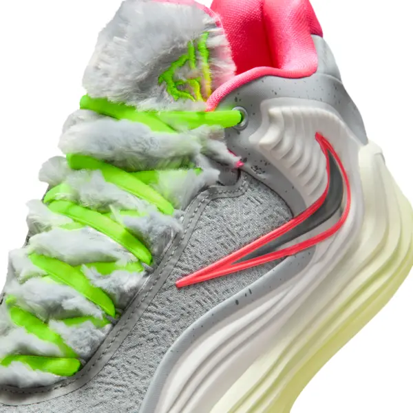 Nike Giannis Freak Basketball Shoes - Grey