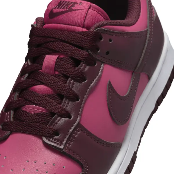Nike Dunk Low Sneakers