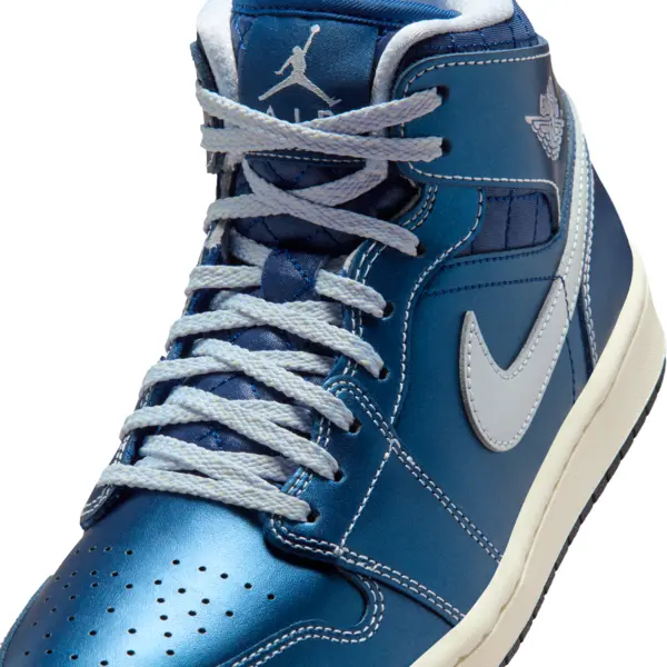 JORDAN 1 Mid Se Sneakers