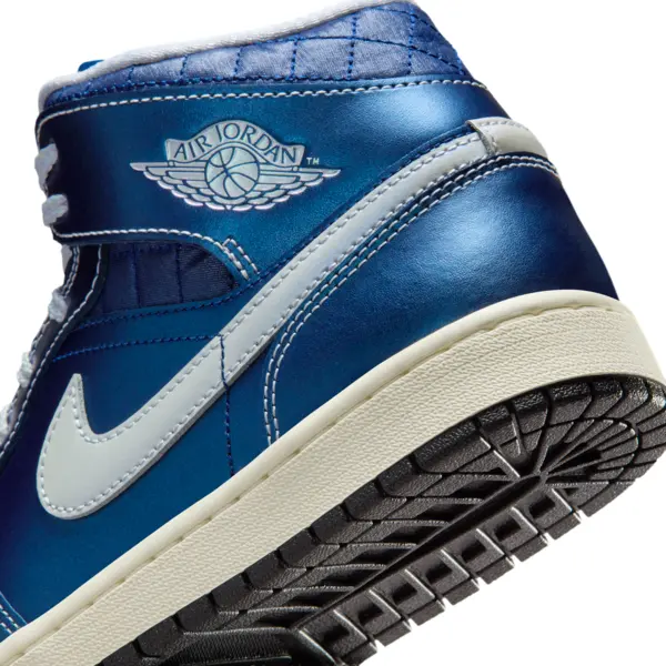 JORDAN 1 Mid Se Sneakers