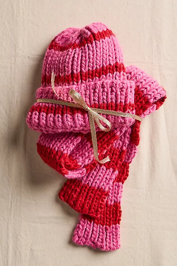 Free People Tacita Beanie And Scarf Set - Pink | Editorialist display picture 2