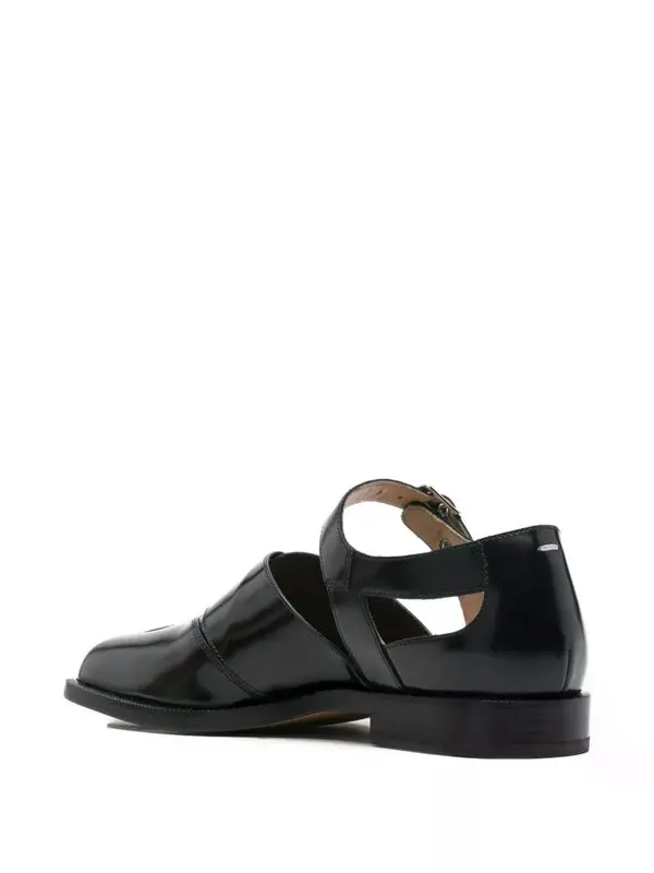 MAISON MARGIELA Tabi-toe Buckle Pumps