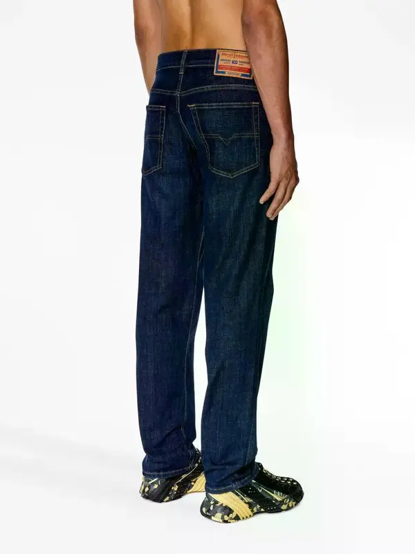 DIESEL® 2023 D-finitive 09f89 Tapered Jeans