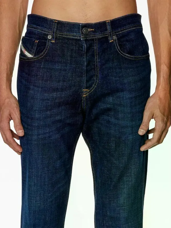 DIESEL® 2023 D-finitive 09f89 Tapered Jeans