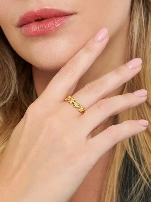 DEVATA Gold Plated Daisy Flower Ring