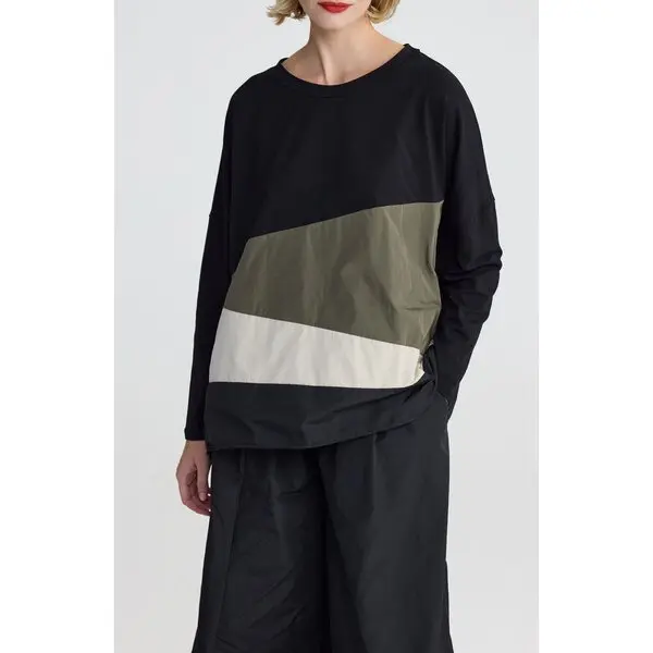 LUUKAA Colorblock Blouse With Asymmetrical Hem - Black
