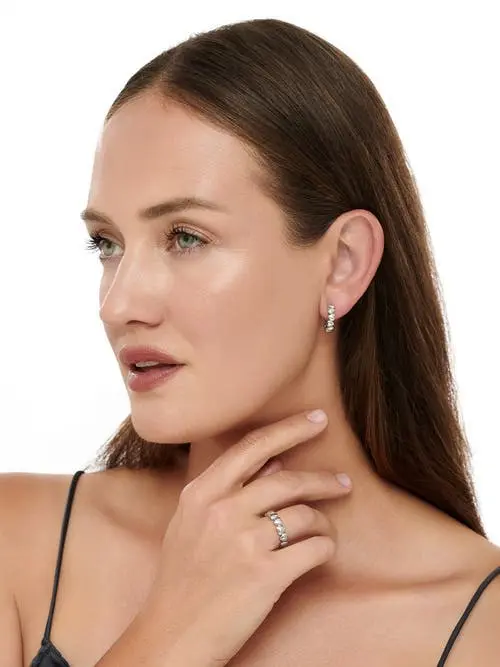DEVATA Sweet Heart Hoop Earrings