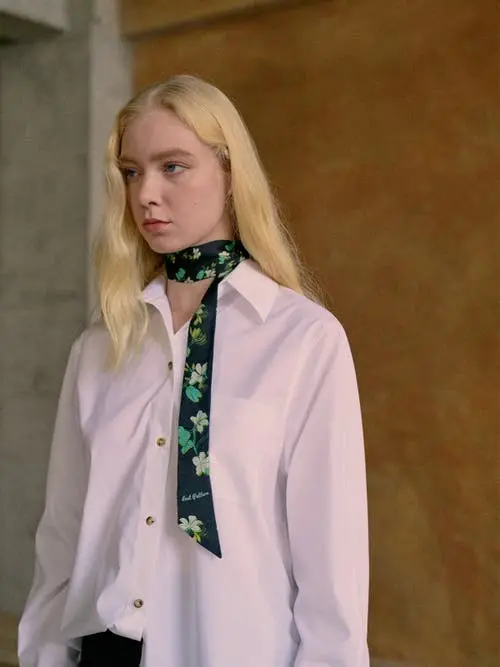 LOST PATTERN Beach Blossom" Silk Skinny Scarf - Black
