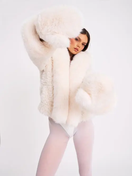 MISS CIRCLE NEW YORK Katia Faux Fur Mittens