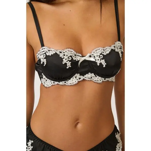 KAT THE LABEL Lace Trim Underwire Strapless Satin Bra - Black
