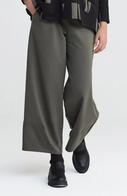 LUUKAA Cropped Darted Pants - Khaki