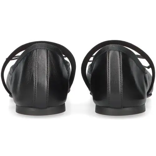 Pretty Ballerinas Wide Mary Jane - Black