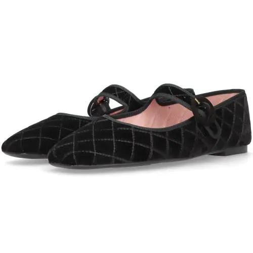 Pretty Ballerinas Square Toe Criss-cross Mary Jane - Black