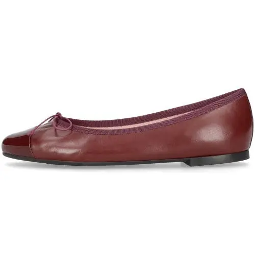 Pretty Ballerinas Toecap Ballerina Flat - Wine Red