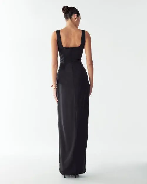 WILLA Detroit Maxi Dress - Black