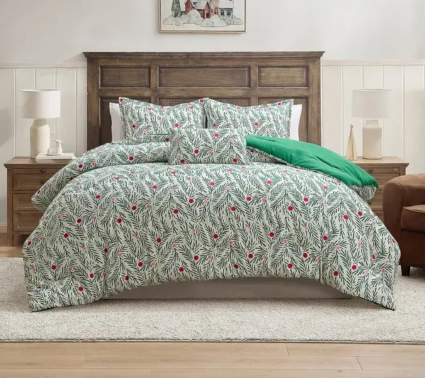 HALLMARK Green Branches 4-piece Holiday Comfort Er Set, King - One-color