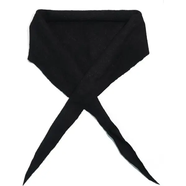 PETIT MOMENTS Courchevel Triangle Scarf - Black
