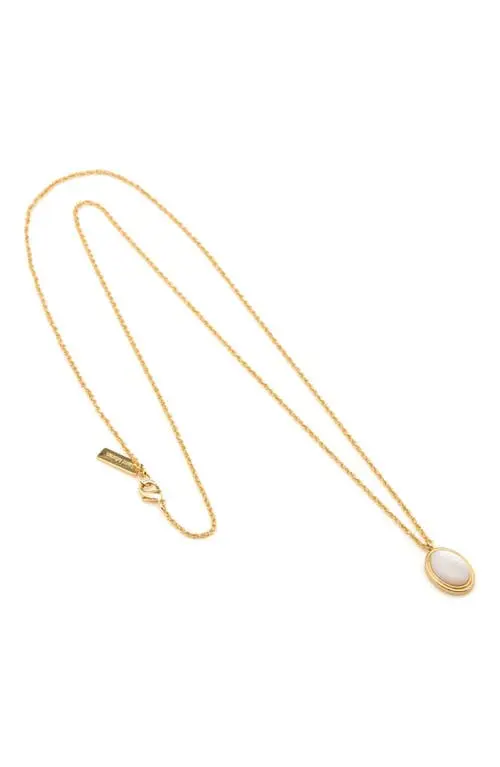 ST. MORAN Oval Mother-of-pearl Pendant Necklace