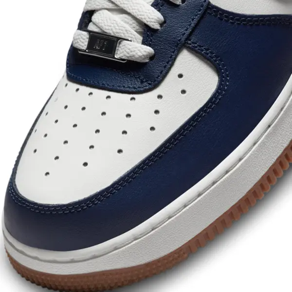 Nike Force 1 '07 Lv8 Sneakers