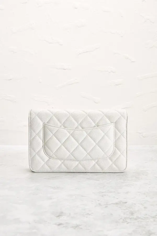 Chanel Caviar Wallet On Chain - White