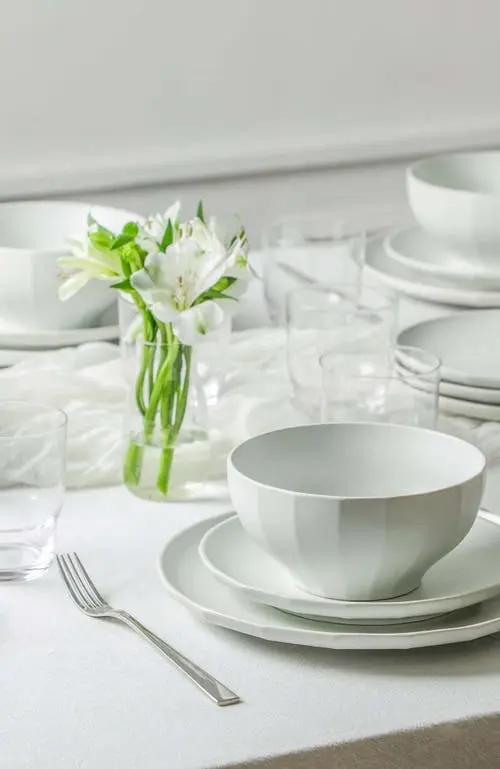 STONE + LAIN Rio Stoneware 16-piece Dinnerware Set With Glasses - Beige