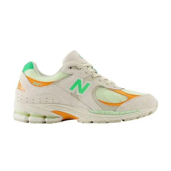 NEW BALANCE 2002r Sneakers - White