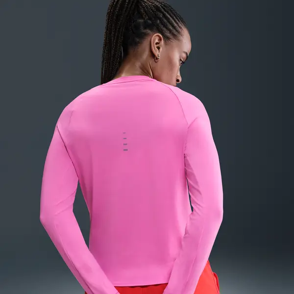 Nike Swift Dri-fit Uv Long-sleeve Crew-neck Running Top - Pink