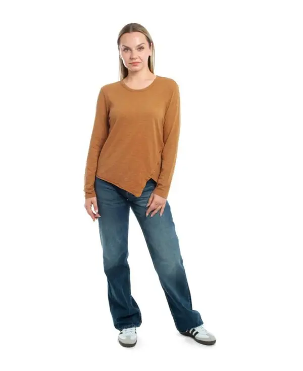 WILT CLOTHING Asymmetrical Hem Tee With Button Detail - Medium Brown