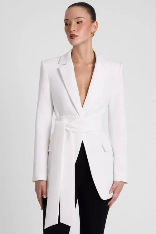 LEAU Classic Column Tailored Belted Blazer - White