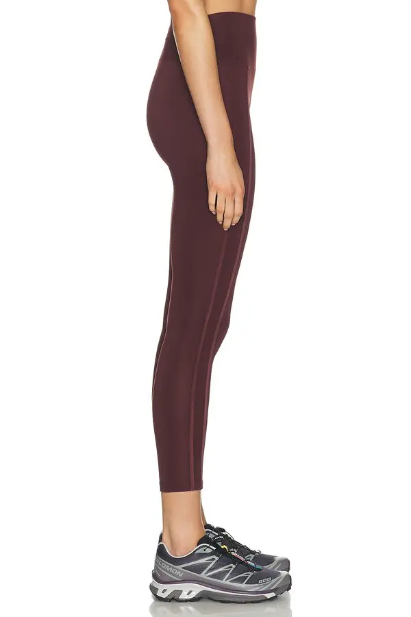 Nike High Waisted 7/8 Legging In Burgundy