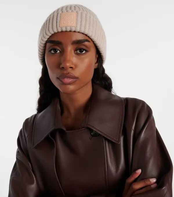 Loewe Anagram Ribbed-knit Cashmere Beanie - Beige