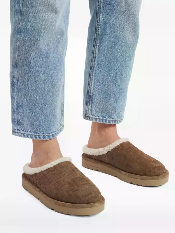 Fendi Afterski Crosta Ff Clogs