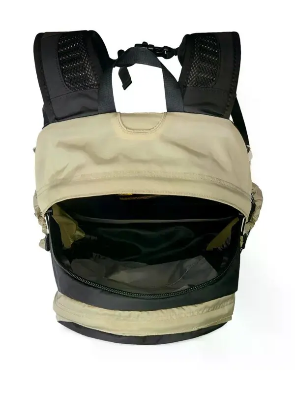 The North Face Hot Shot Se Buckle Backpack