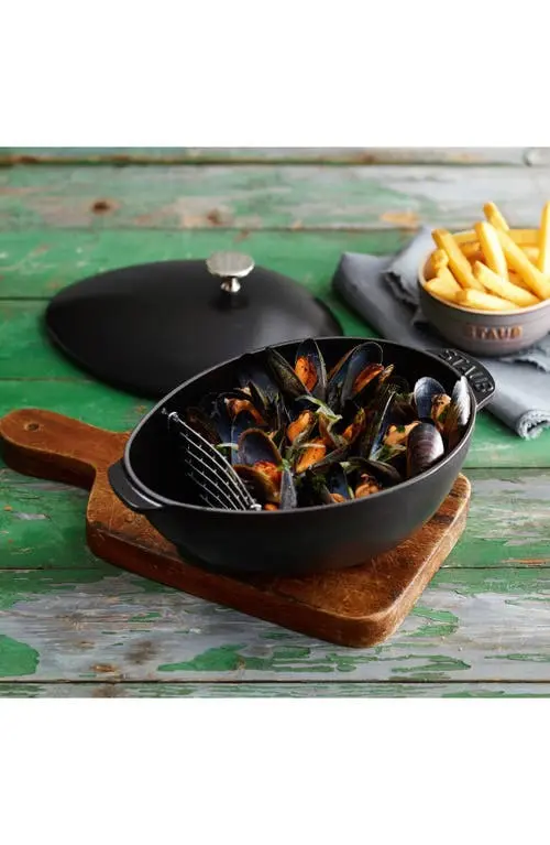 STAUB Cast Iron 2-quart Mussel Pot