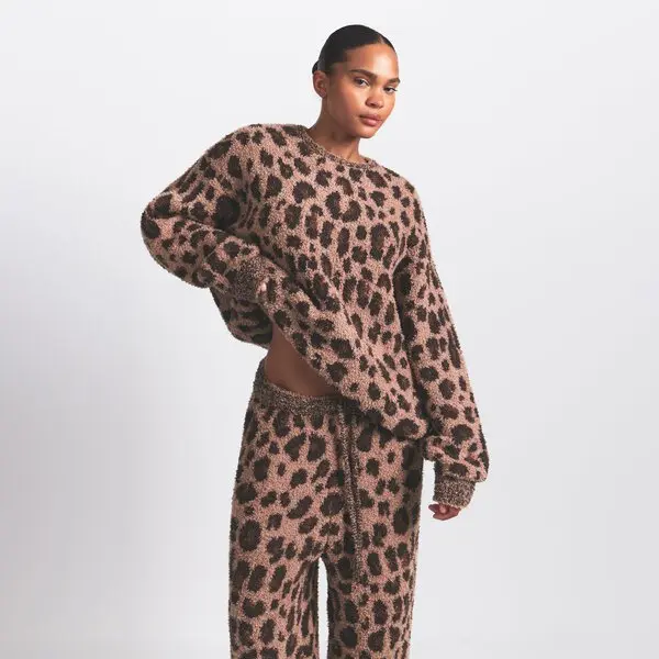 SKIMS Cozy Oversized Crewneck Pullover - Sienna Leopard Print