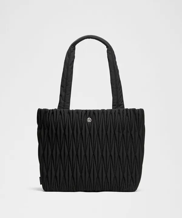 Lululemon Diamond Quilted 14l Tote Bag