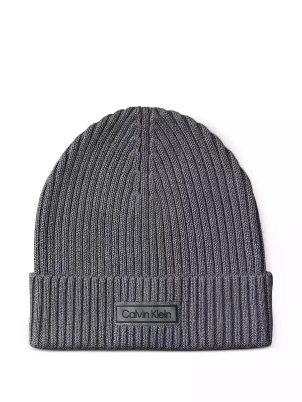 Calvin Klein Ribbed Logo-patch Beanie - Grey
