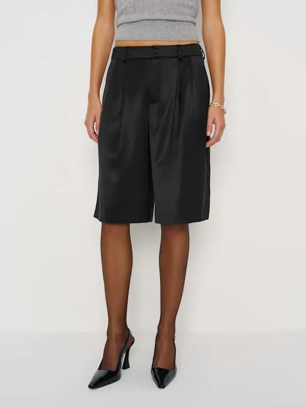 REFORMATION Drew Satin Short - Black