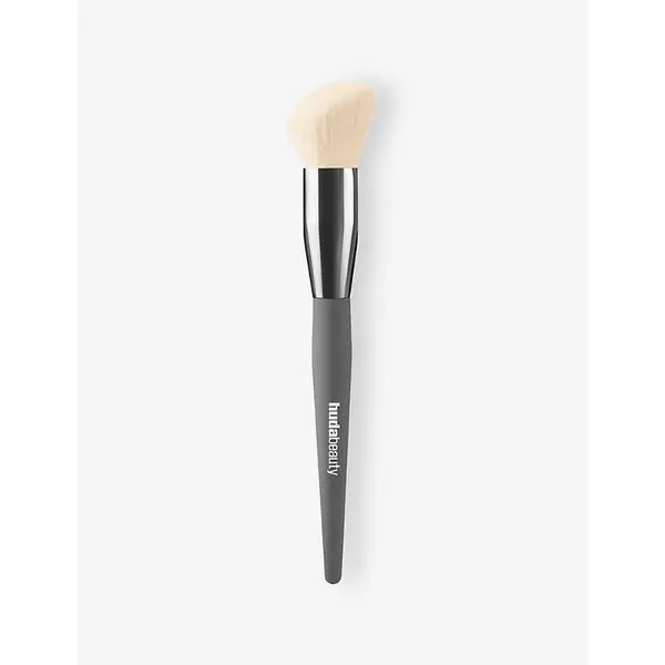 HUDA BEAUTY Diffusing Cheek Brush - One-color