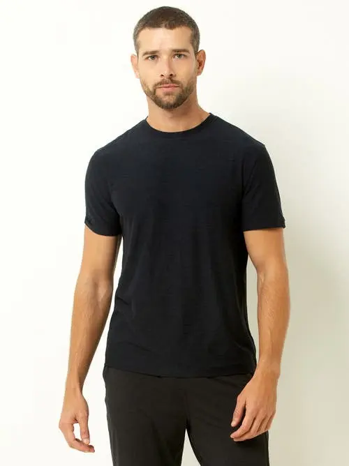 SINGLE STITCH Premium Crew Neck T-shirt - Black