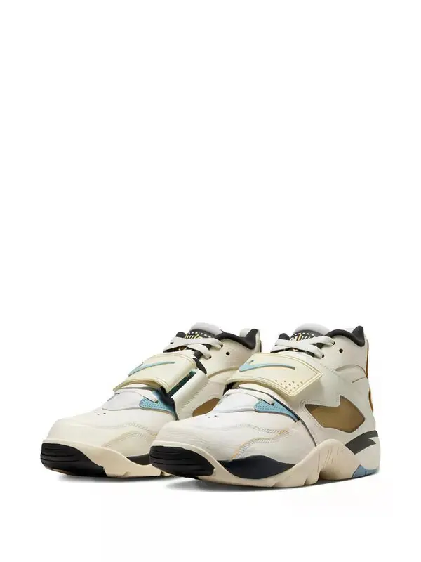 Nike Air Diamond Turf Sneakers - Neutrals