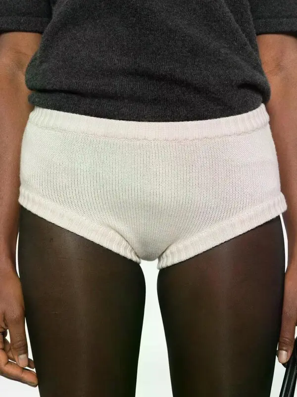 ROWEN ROSE Knitted Shorts - White