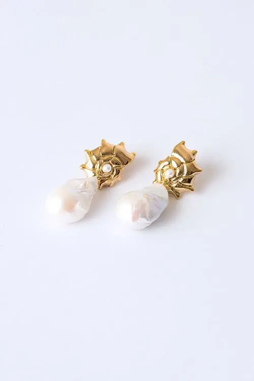 CLASSICHARMS Leah Seashell Baroque Pearl Drop Earrings